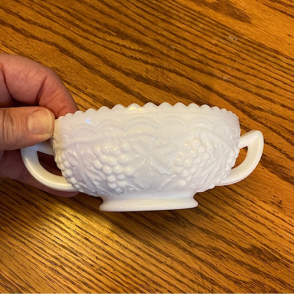 Imperial Glass | Dining | Vintage Imperial Milk Glass Grape Pattern ...